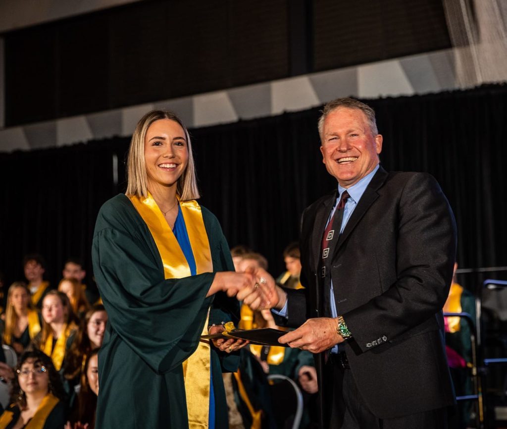 2022 Graduates Shine! - Margaret River Independent School 2022 Graduates Shine! - Margaret River Independent School