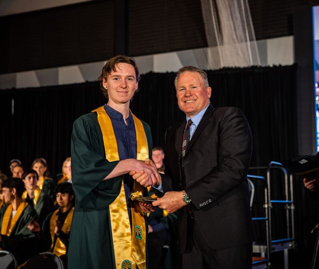 2022 Graduates Shine! - Margaret River Independent School 2022 Graduates Shine! - Margaret River Independent School